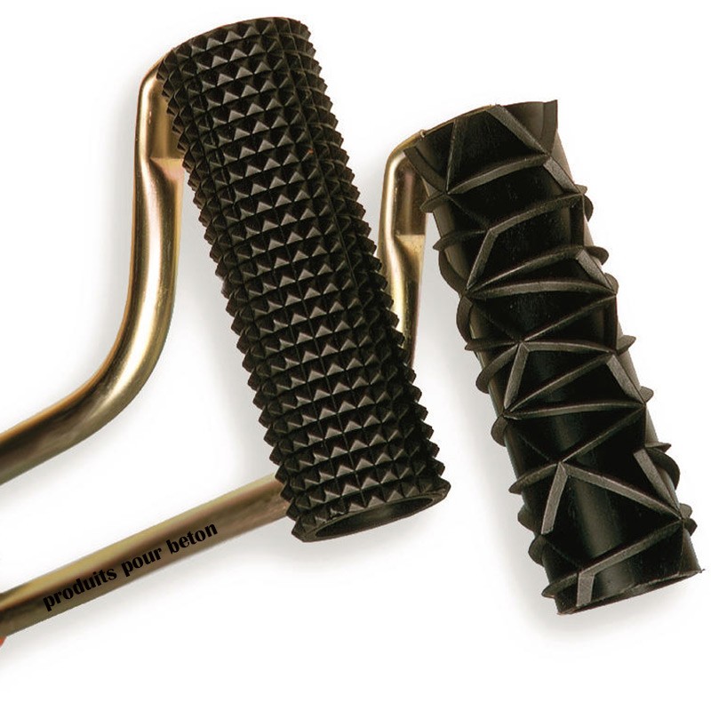 Boucharde manuelle pour béton frais